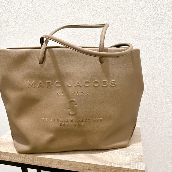 Marc Jacobs | Bags | Marc Jacobs Logo Embossed Saffiano Leatherlarge ...